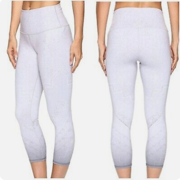 ALO Yoga | Pants & Jumpsuits | Alo Yoga Airbrush Ombre Capri Legging ...